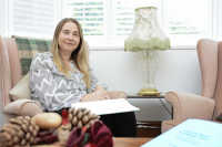 Sarah Hedges, NCH hypnotherapist in Chislehurst, Kent, BR7 5DU